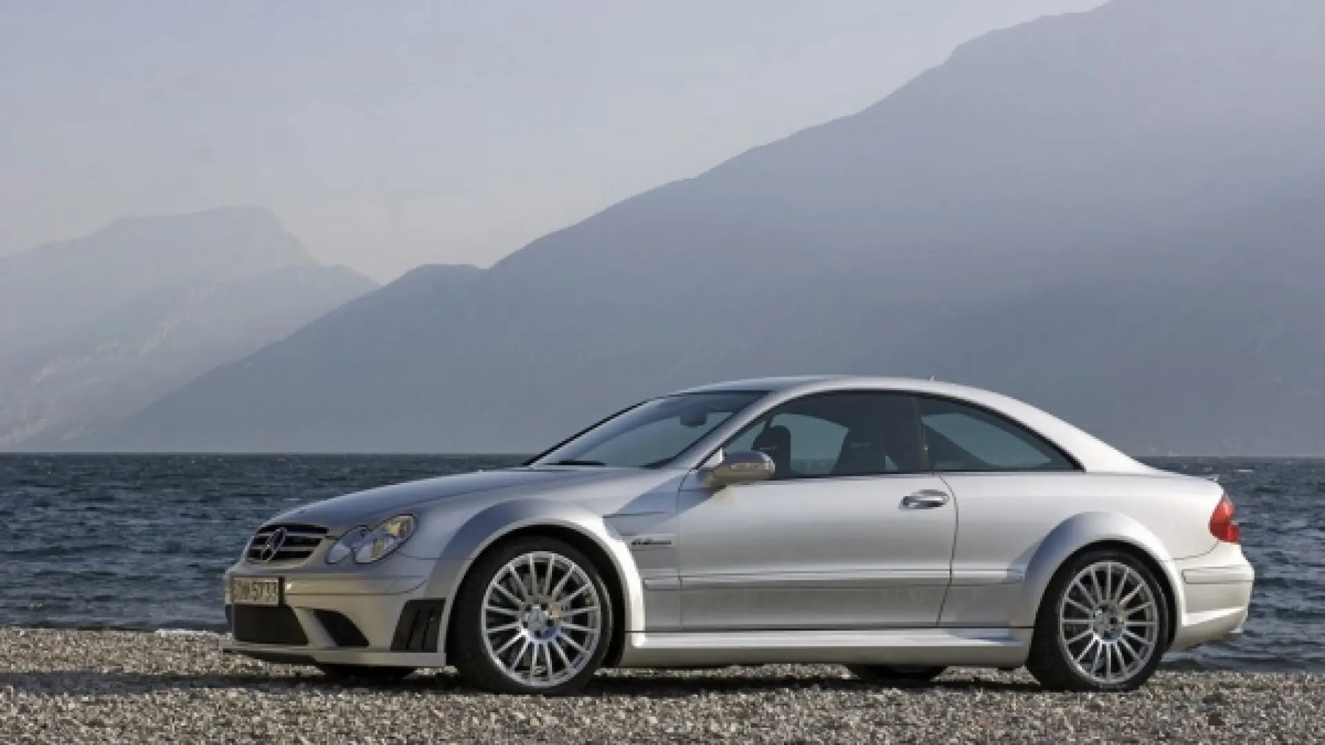 El motor M156 V8 de Mercedes debutó en el CLK 63 AMG Black Series. Y de ...