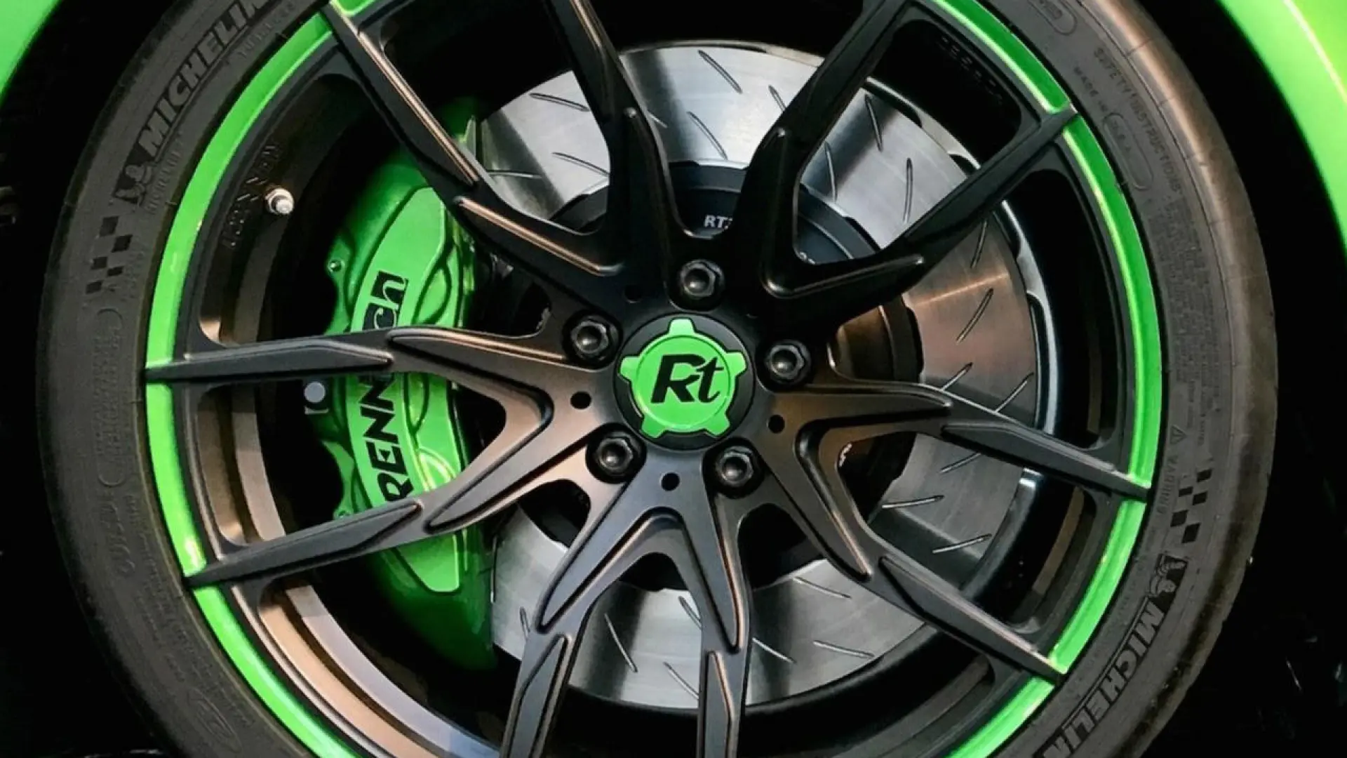 Mercedes-AMG GT R R825