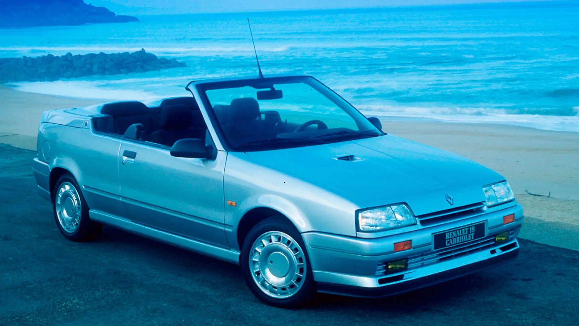 El coche feo de la semana: Renault 19 Convertible