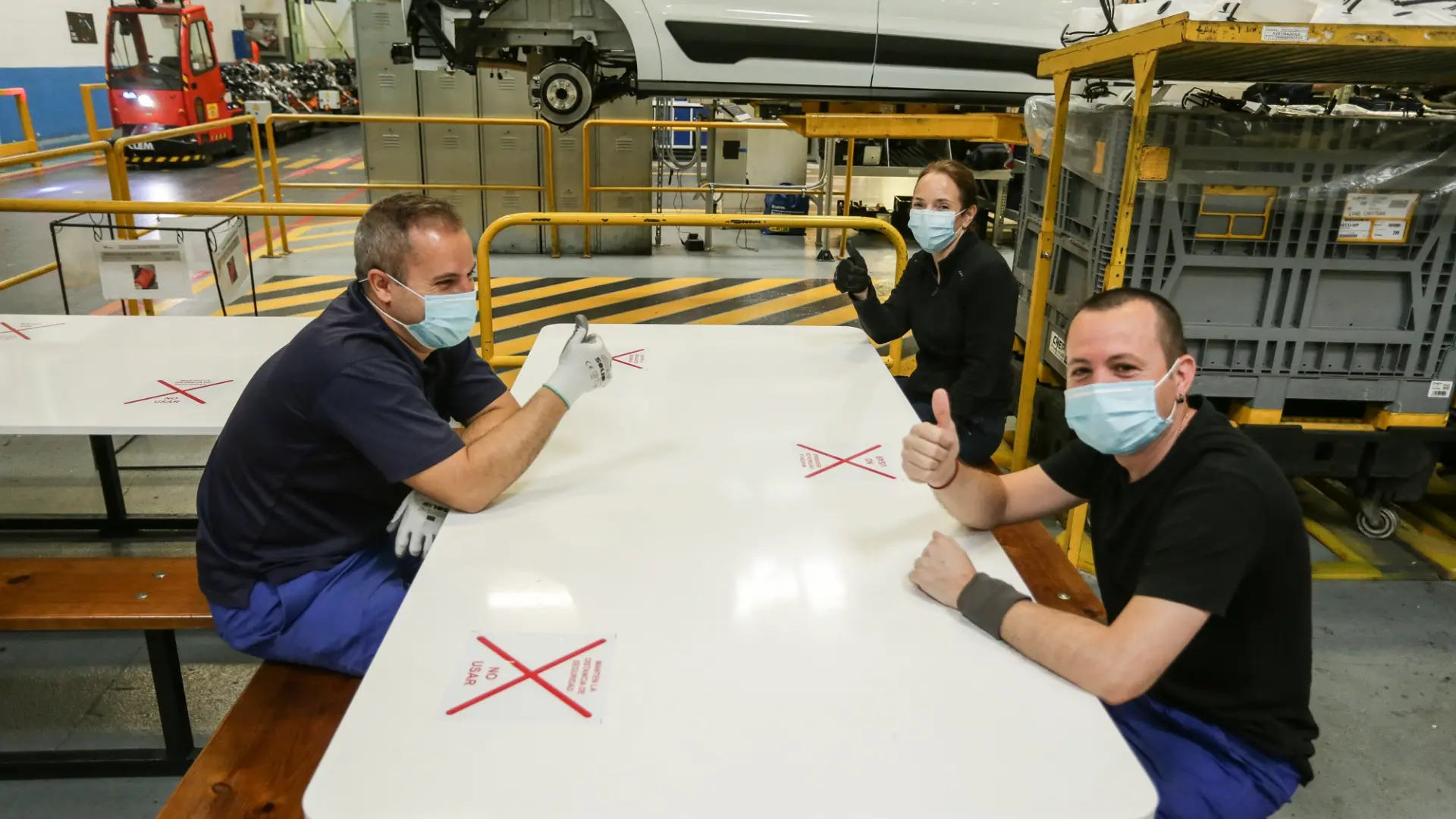 La fábrica de Ford en Valencia vuelve al trabajo