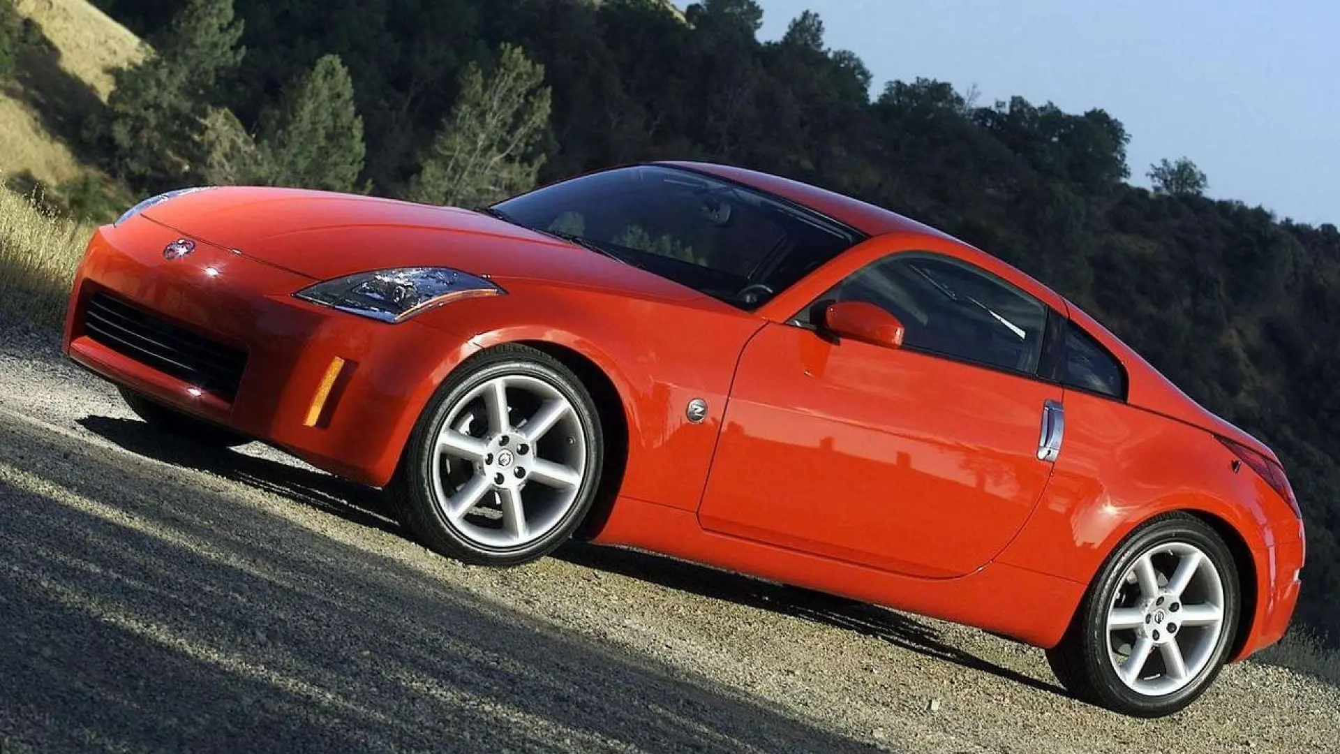 El Nissan 350Z llegó en 2003 para ganarle la tostada al Audi TT, y lo ...
