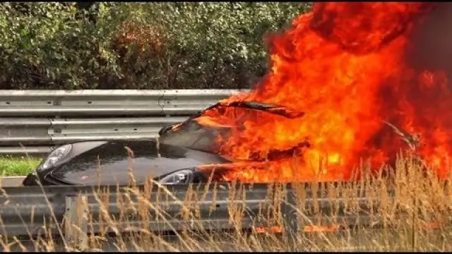 Este Porsche 911 GT3 en llamas en Nürburgring es lo más doloroso que verás