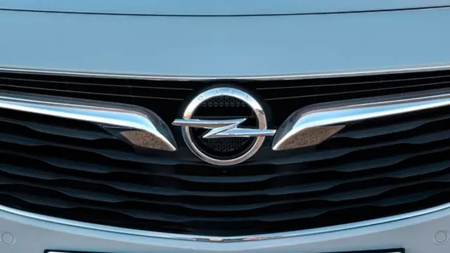 Evolución logo Opel Astra: las fotos